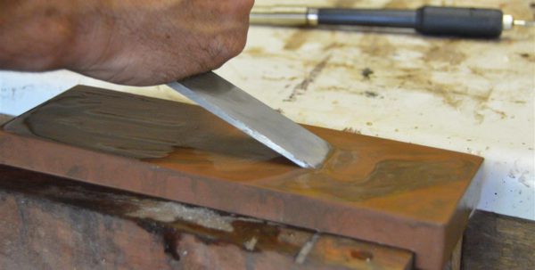 Chisel Sharpening Basics That Produce Razor Sharp Chisels | Woodwork Junkie