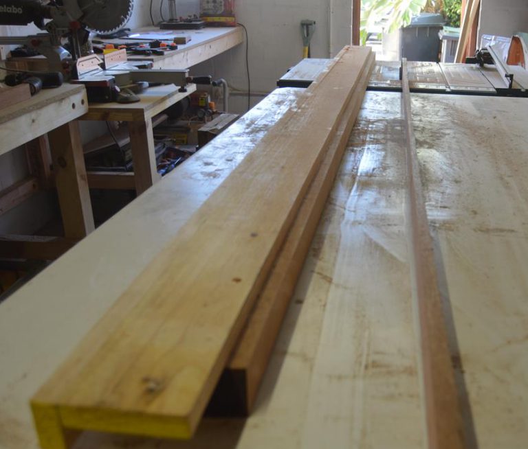 Easiest Way To Straighten Rough Edge Lumber Using A Table Saw ...