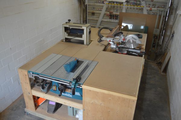 Router Table Added To ALL-IN-ONE Woodworking Workstation – PART 8 ...